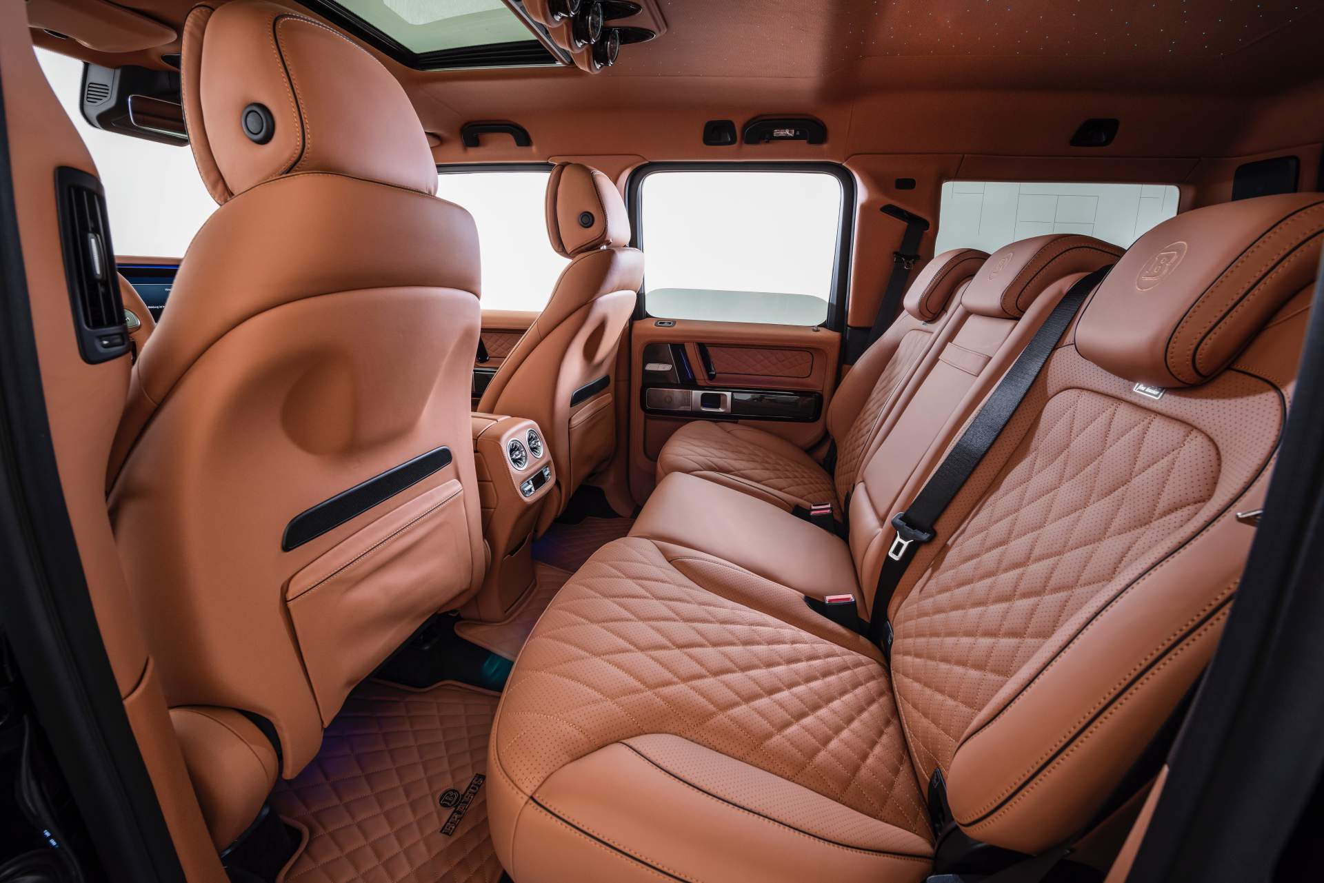 StriveME - مرسيدس G63 AMG تتحول إلى وحش جامح بتعديلات برابوس!